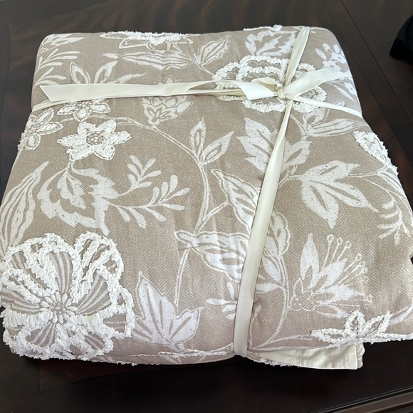 Southern Living | Bedding | Southern Living Delancey Embroidered Floral ...
